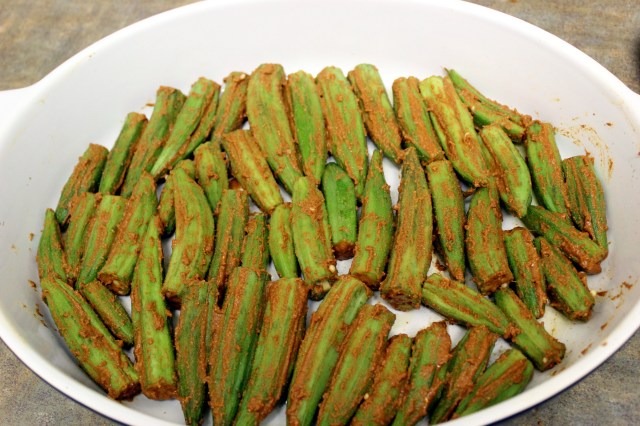 Stuffed Okra / Baked Bharwan Bhindi | Aish Cooks